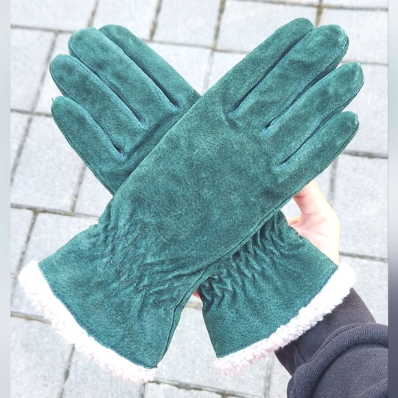 Grandoe | Accessories | Grandoe Emerald Green Suede Gloves With Faux ...